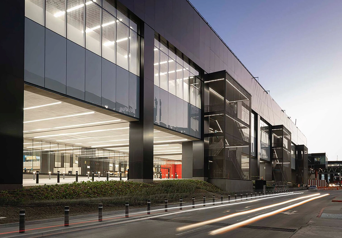 Tijuana New Processor Building - Salvador Rivas architects